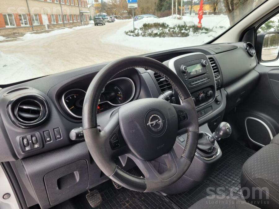 White Opel Vivaro 2015 in Ogre, with an engine capacity of 1.60 L and mileage of 247 thousand km for 7770 €, photo 13 on AUTOMOTO.COM.LV