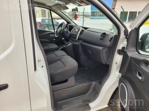 White Opel Vivaro 2015 in Ogre, with an engine capacity of 1.60 L and mileage of 247 thousand km for 7770 €, photo 15 on AUTOMOTO.COM.LV