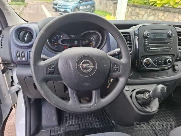Balts Opel Vivaro 2016 Rīga, ar dzinēja tilpumu 1.60 L un nobraukumu 235 tūkst. km par 5500 €, foto 9 vietnē AUTOMOTO.COM.LV