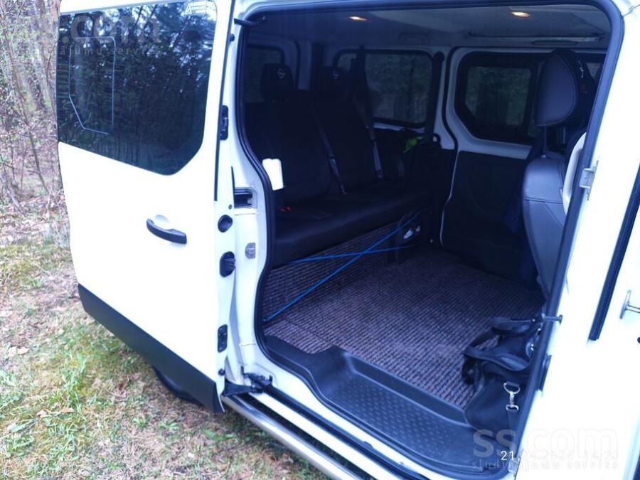 White Opel Vivaro 2016 in Jurmala, with an engine capacity of 1.60 L and mileage of 242 thousand km for 13500 €, photo 7 on AUTOMOTO.COM.LV