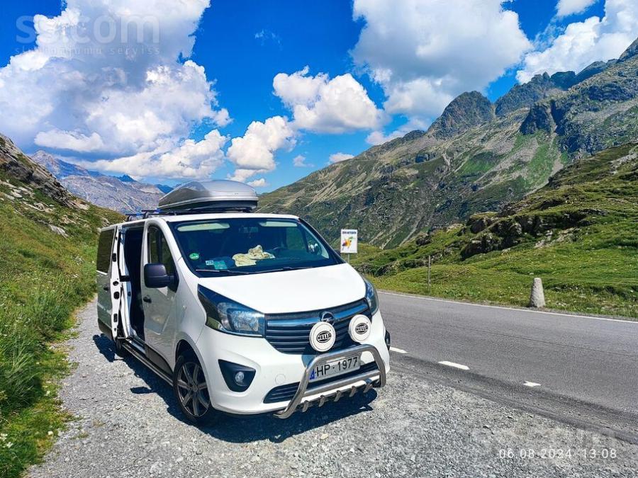 White Opel Vivaro 2016 in Jurmala, with an engine capacity of 1.60 L and mileage of 242 thousand km for 13500 €, photo 16 on AUTOMOTO.COM.LV