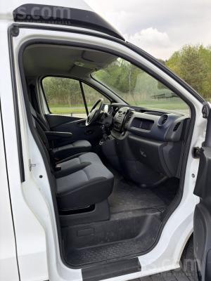 Balts Opel Vivaro 2016 Rīga, ar dzinēja tilpumu 1.60 L un nobraukumu 133 tūkst. km par 7800 €, foto 11 vietnē AUTOMOTO.COM.LV