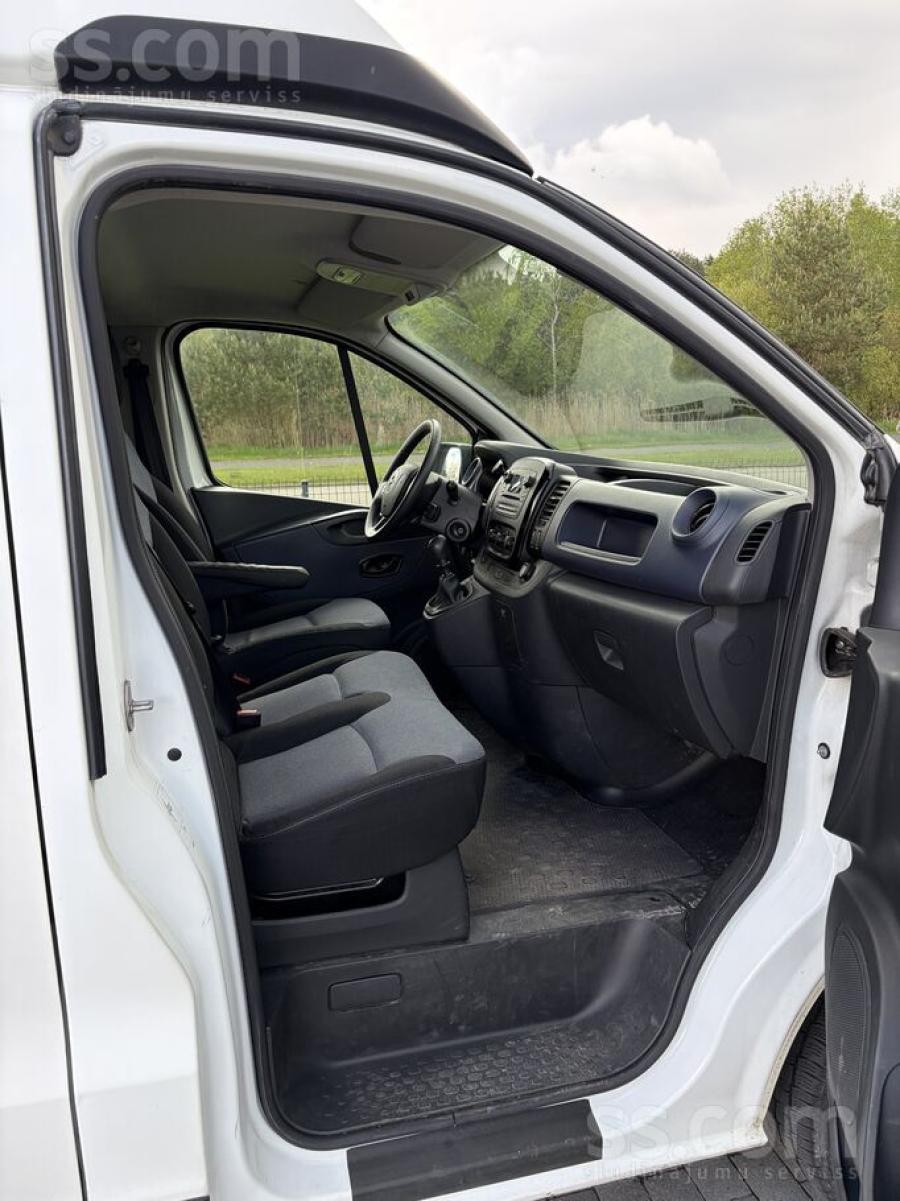 Balts Opel Vivaro 2016 Rīga, ar dzinēja tilpumu 1.60 L un nobraukumu 133 tūkst. km par 7800 €, foto 11 vietnē AUTOMOTO.COM.LV