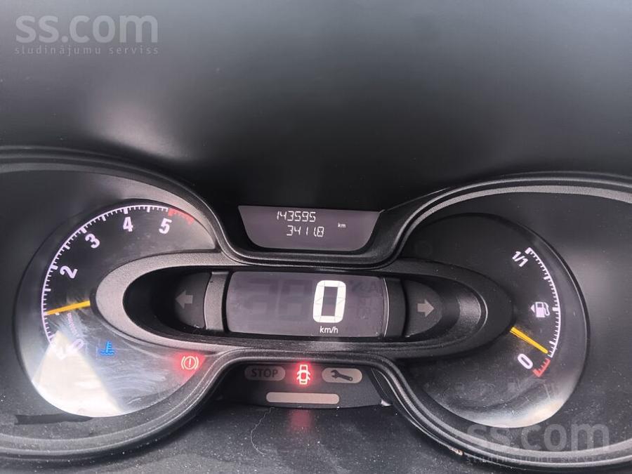 Balts Opel Vivaro 2016 Ogre, ar dzinēja tilpumu 1.60 L un nobraukumu 143 tūkst. km par 9000 €, foto 16 vietnē AUTOMOTO.COM.LV