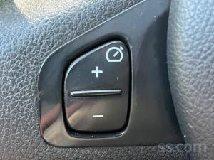 White Opel Vivaro 2016 in Riga, with an engine capacity of 1.60 L and mileage of 0 thousand km for 8799 €, photo 14 on AUTOMOTO.COM.LV