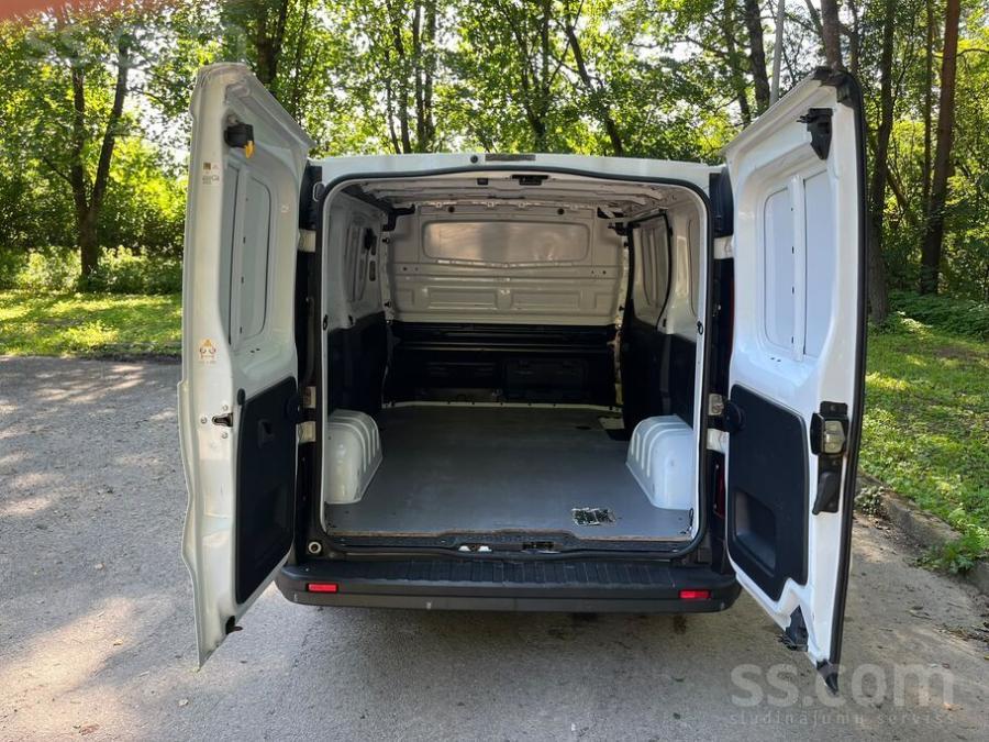 White Opel Vivaro 2016 in Riga, with an engine capacity of 1.60 L and mileage of 0 thousand km for 8799 €, photo 24 on AUTOMOTO.COM.LV