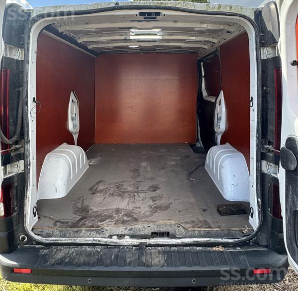 Balts Opel Vivaro 2016 Rīga, ar dzinēja tilpumu 1.60 L un nobraukumu 231 tūkst. km par 5950 €, foto 3 vietnē AUTOMOTO.COM.LV
