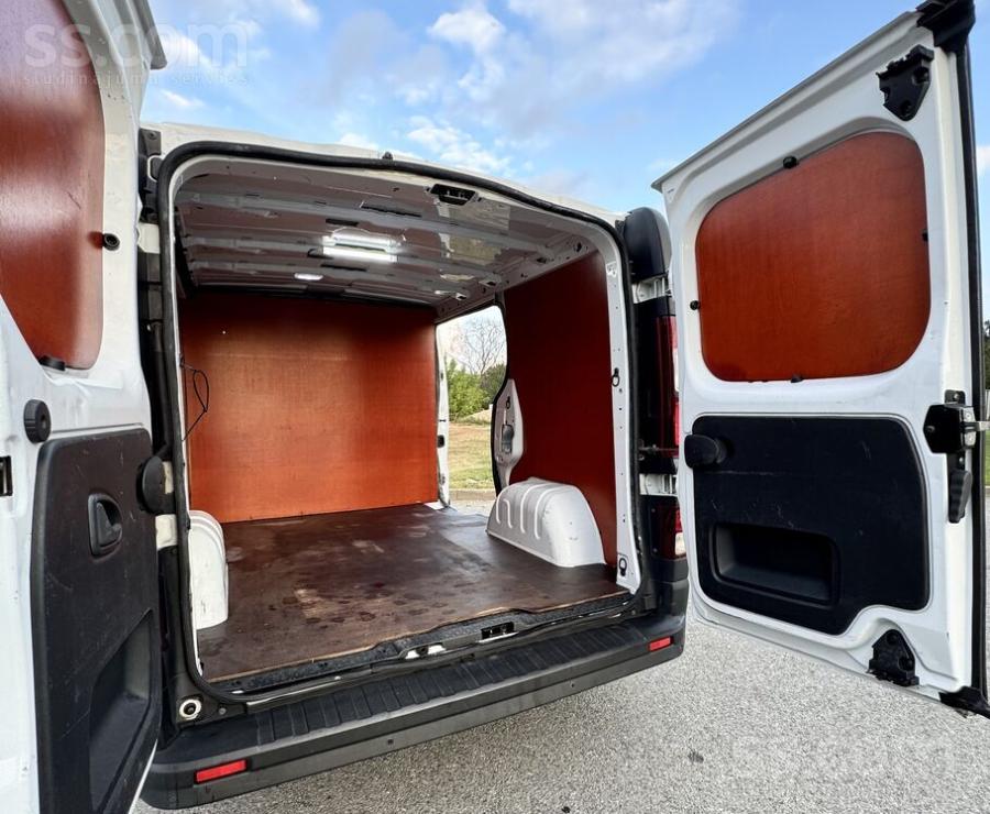 Balts Opel Vivaro 2016 Rīga, ar dzinēja tilpumu 1.60 L un nobraukumu 231 tūkst. km par 6500 €, foto 6 vietnē AUTOMOTO.COM.LV