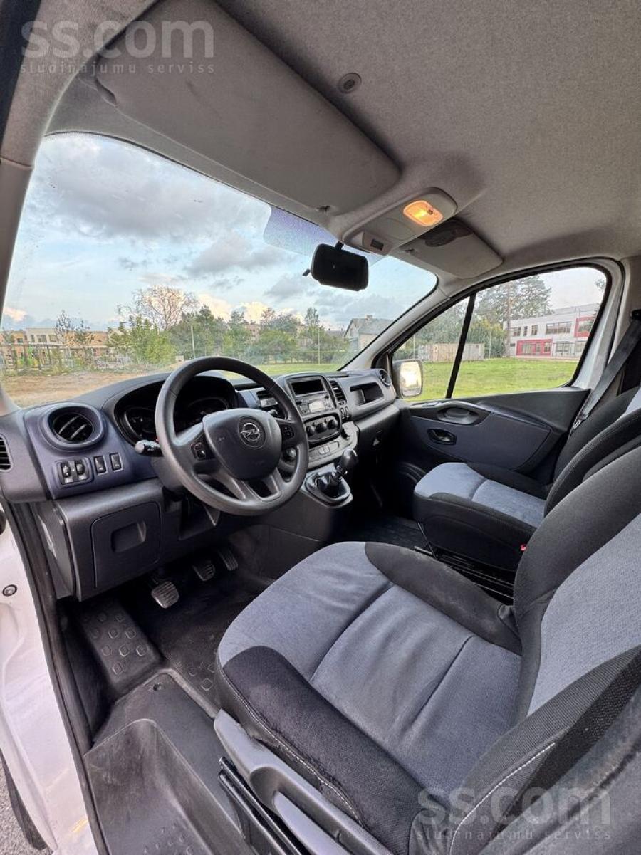 Balts Opel Vivaro 2016 Rīga, ar dzinēja tilpumu 1.60 L un nobraukumu 231 tūkst. km par 6500 €, foto 8 vietnē AUTOMOTO.COM.LV