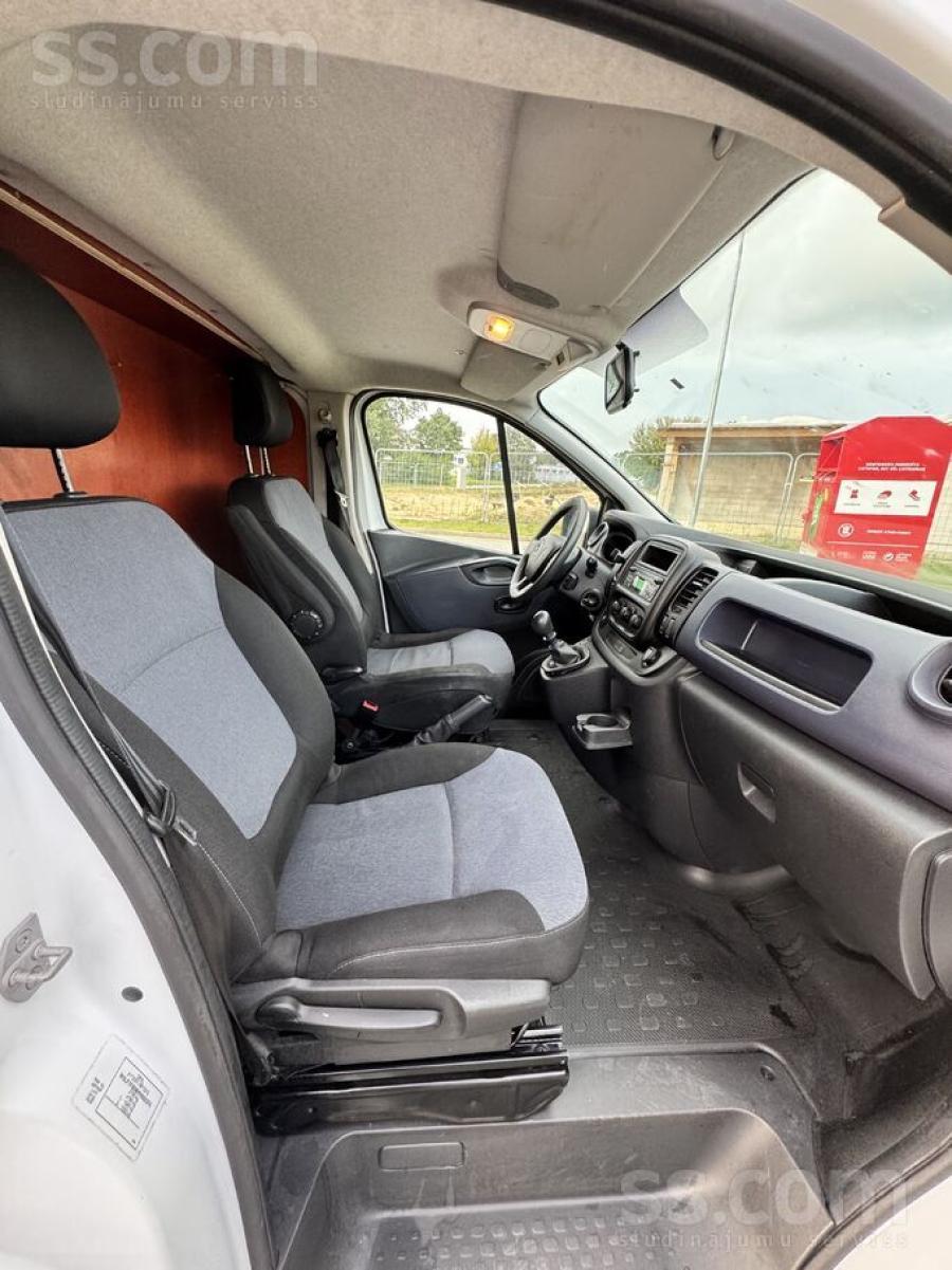 Balts Opel Vivaro 2016 Rīga, ar dzinēja tilpumu 1.60 L un nobraukumu 231 tūkst. km par 6500 €, foto 10 vietnē AUTOMOTO.COM.LV