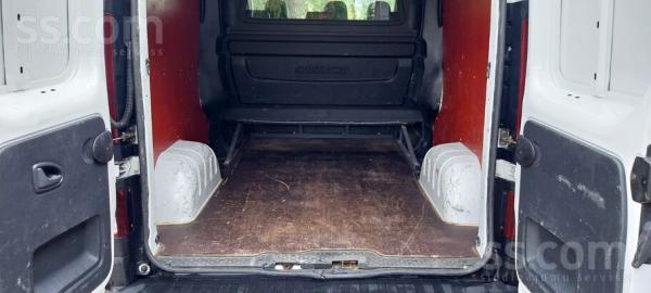 White Opel Vivaro 2017 in Cesis, with an engine capacity of 1.60 L and mileage of 0 thousand km for 11200 €, photo 7 on AUTOMOTO.COM.LV