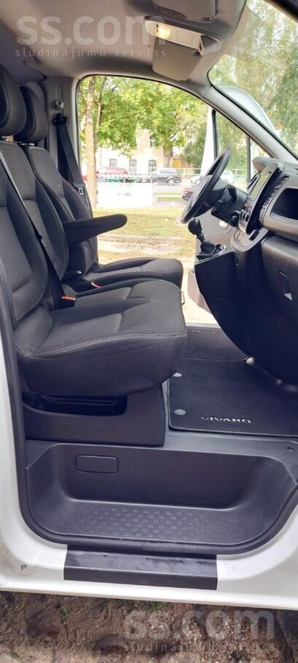 White Opel Vivaro 2017 in Cesis, with an engine capacity of 1.60 L and mileage of 0 thousand km for 11200 €, photo 8 on AUTOMOTO.COM.LV