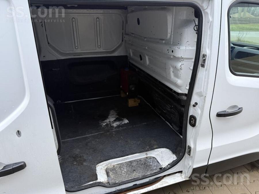 Balts Opel Vivaro 2017 Rīga, ar dzinēja tilpumu 1.60 L un nobraukumu 235 tūkst. km par 7190 €, foto 13 vietnē AUTOMOTO.COM.LV