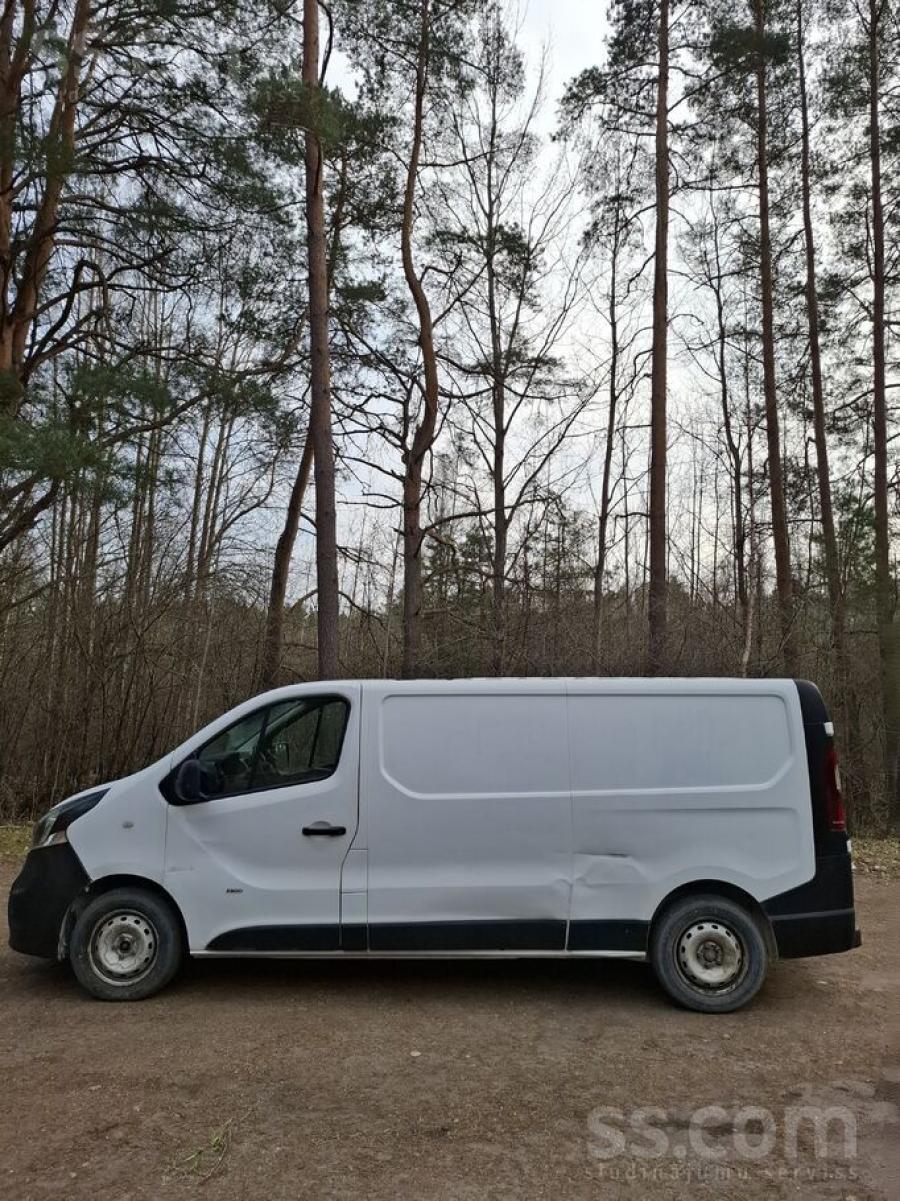 White Opel Vivaro 2017 in Riga, with an engine capacity of 1.60 L and mileage of 434 thousand km for 6500 €, photo 1 on AUTOMOTO.COM.LV