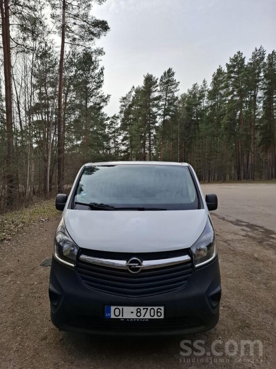 White Opel Vivaro 2017 in Riga, with an engine capacity of 1.60 L and mileage of 434 thousand km for 6500 €, photo 3 on AUTOMOTO.COM.LV
