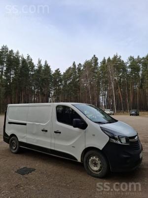 White Opel Vivaro 2017 in Riga, with an engine capacity of 1.60 L and mileage of 434 thousand km for 6500 €, photo 4 on AUTOMOTO.COM.LV