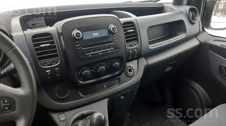 Balts Opel Vivaro 2017 Rīga, ar dzinēja tilpumu 1.60 L un nobraukumu 170 tūkst. km par 8900 €, foto 4 vietnē AUTOMOTO.COM.LV
