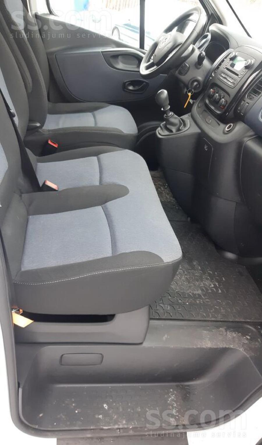Balts Opel Vivaro 2017 Rīga, ar dzinēja tilpumu 1.60 L un nobraukumu 170 tūkst. km par 8900 €, foto 8 vietnē AUTOMOTO.COM.LV