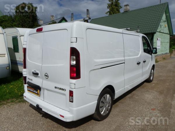 Balts Opel Vivaro 2017 Valka, ar dzinēja tilpumu 1.60 L un nobraukumu 167 tūkst. km par 8200 €, foto 5 vietnē AUTOMOTO.COM.LV