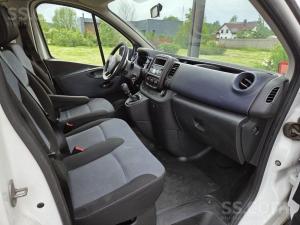 White Opel Vivaro 2018 in Riga, with an engine capacity of 1.60 L and mileage of 325 thousand km for 4300 €, photo 5 on AUTOMOTO.COM.LV