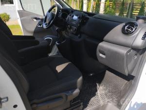 White Opel Vivaro 2018 in Daugavpils, with an engine capacity of 1.60 L and mileage of 197 thousand km for 17800 €, photo 8 on AUTOMOTO.COM.LV