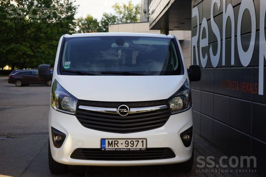 White Opel Vivaro 2018 in Riga, with an engine capacity of 1.60 L and mileage of 310 thousand km for 12500 €, photo 6 on AUTOMOTO.COM.LV