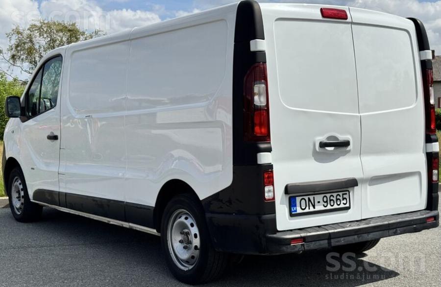 White Opel Vivaro 2018 in Riga, with an engine capacity of 1.60 L and mileage of 203 thousand km for 7850 €, photo 4 on AUTOMOTO.COM.LV