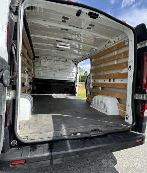 White Opel Vivaro 2018 in Riga, with an engine capacity of 1.60 L and mileage of 203 thousand km for 7850 €, photo 10 on AUTOMOTO.COM.LV