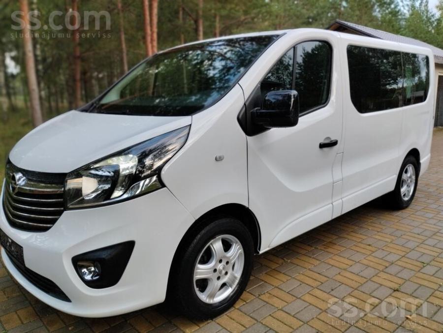 White Opel Vivaro 2018 in Daugavpils, with an engine capacity of 1.60 L and mileage of 217 thousand km for 15000 €, photo 1 on AUTOMOTO.COM.LV