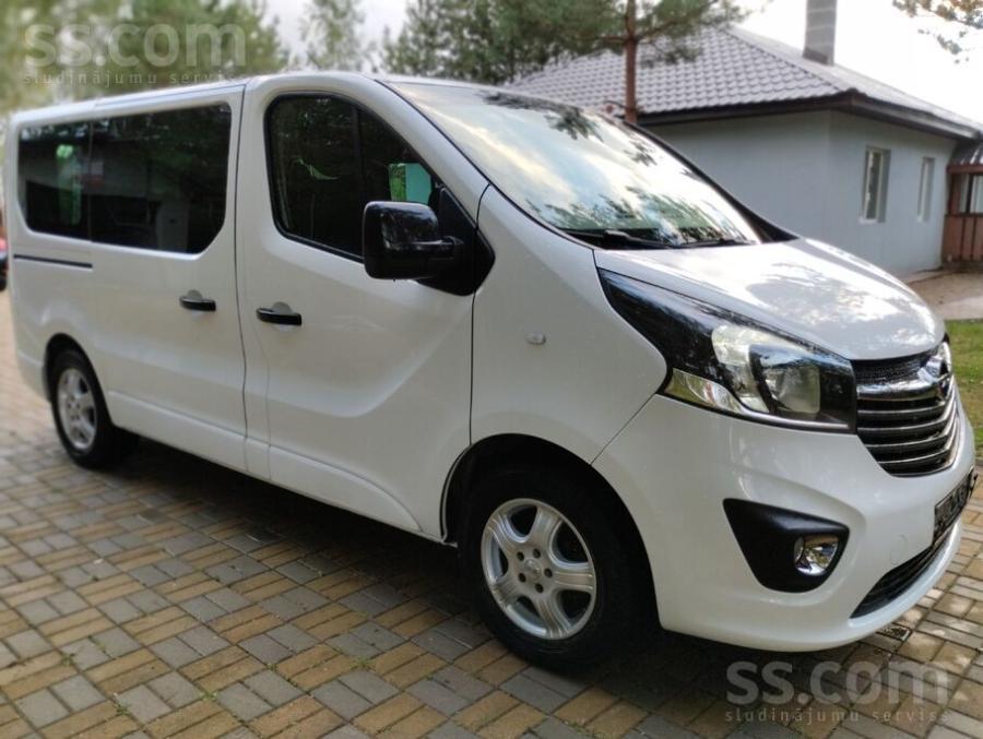 White Opel Vivaro 2018 in Daugavpils, with an engine capacity of 1.60 L and mileage of 217 thousand km for 15000 €, photo 5 on AUTOMOTO.COM.LV