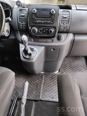 White Opel Vivaro 2018 in Daugavpils, with an engine capacity of 1.60 L and mileage of 217 thousand km for 15000 €, photo 7 on AUTOMOTO.COM.LV