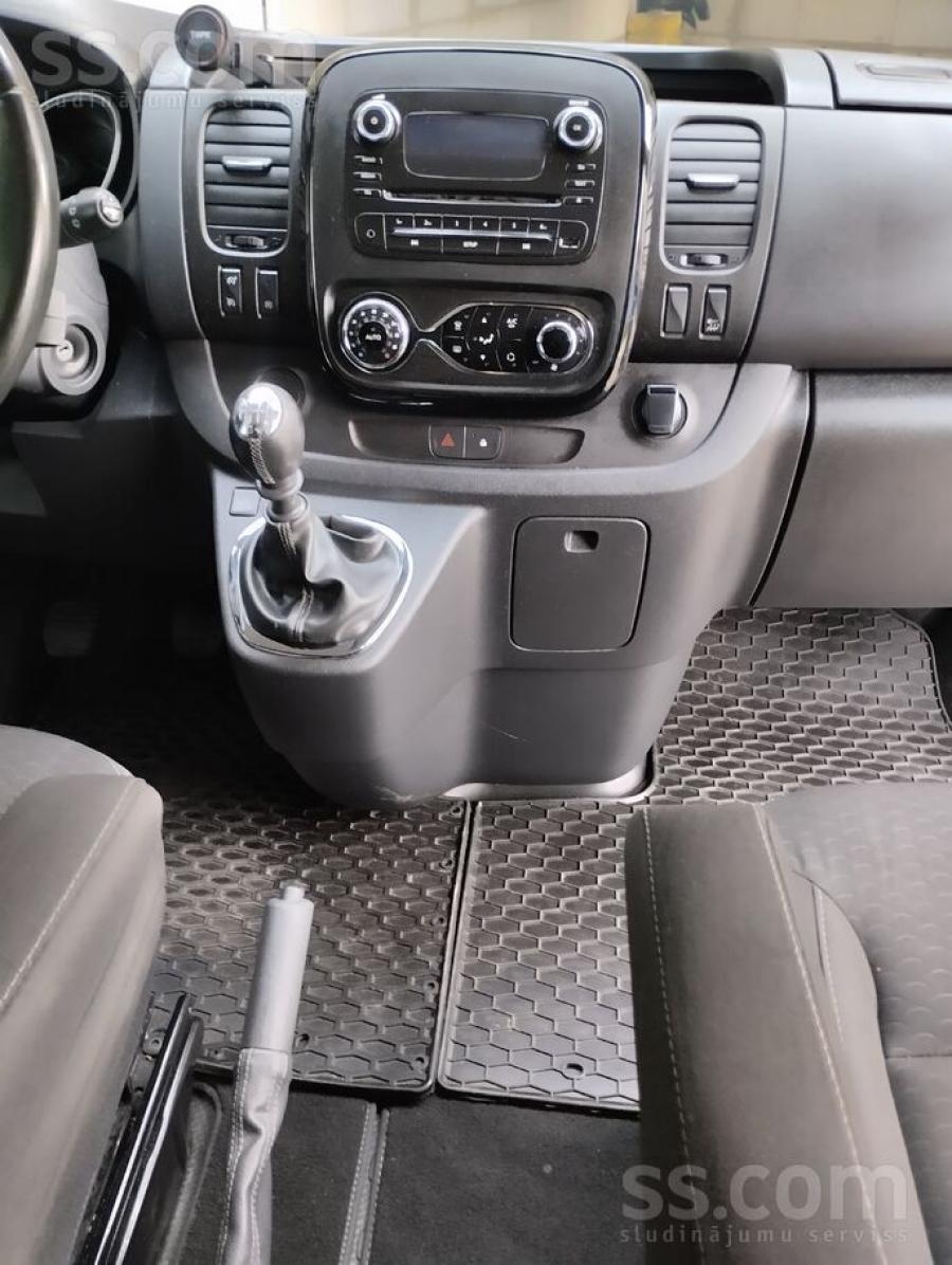 White Opel Vivaro 2018 in Daugavpils, with an engine capacity of 1.60 L and mileage of 217 thousand km for 15000 €, photo 7 on AUTOMOTO.COM.LV