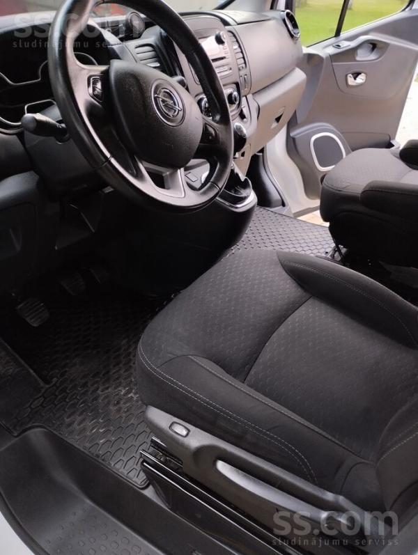 Balts Opel Vivaro 2018 Daugavpils, ar dzinēja tilpumu 1.60 L un nobraukumu 217 tūkst. km par 15000 €, foto 9 vietnē AUTOMOTO.COM.LV