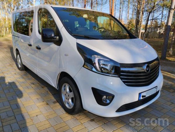 Opel Vivaro 2018 in Daugavpils on AUTOMOTO.COM.LV White Opel Vivaro 2018 in Daugavpils, with an engine capacity of 1.60 L and mileage of 218 thousand km for 14800 €, photo 4 on AUTOMOTO.COM.LV