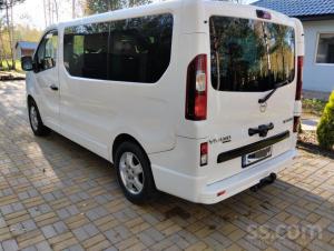 White Opel Vivaro 2018 in Daugavpils, with an engine capacity of 1.60 L and mileage of 218 thousand km for 14800 €, photo 5 on AUTOMOTO.COM.LV