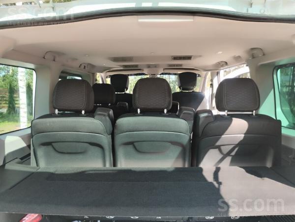 Opel Vivaro 2018 in Daugavpils on AUTOMOTO.COM.LV White Opel Vivaro 2018 in Daugavpils, with an engine capacity of 1.60 L and mileage of 218 thousand km for 14800 €, photo 9 on AUTOMOTO.COM.LV