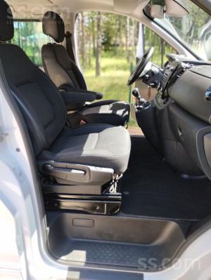 White Opel Vivaro 2018 in Daugavpils, with an engine capacity of 1.60 L and mileage of 218 thousand km for 14800 €, photo 14 on AUTOMOTO.COM.LV