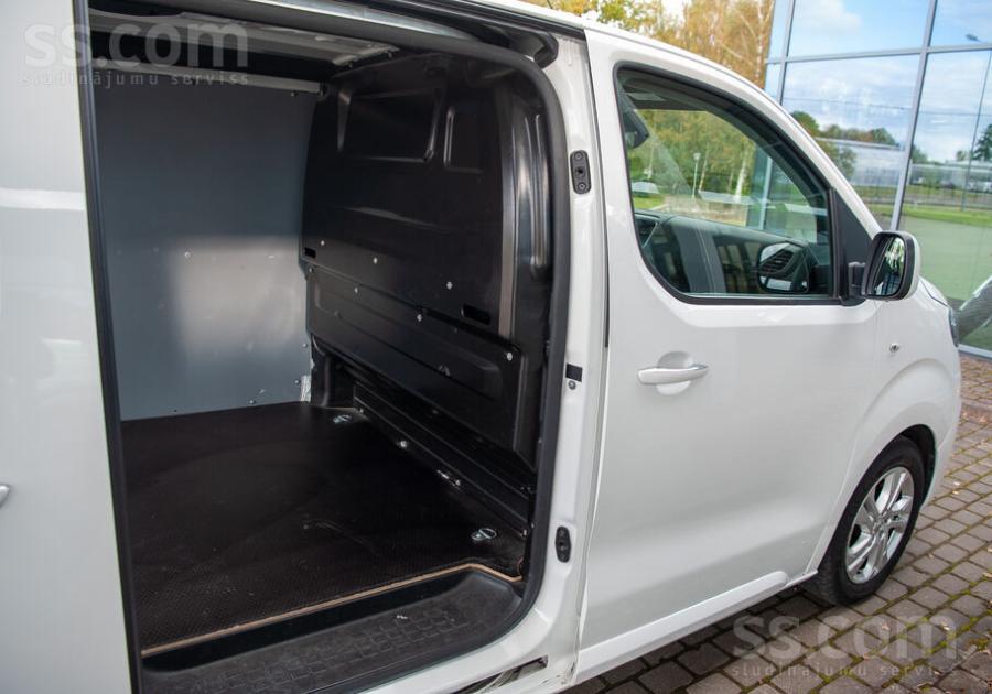 White Opel Vivaro 2020 in Cesis, with an engine capacity of 2.00 L and mileage of 132 thousand km for 18200 €, photo 12 on AUTOMOTO.COM.LV