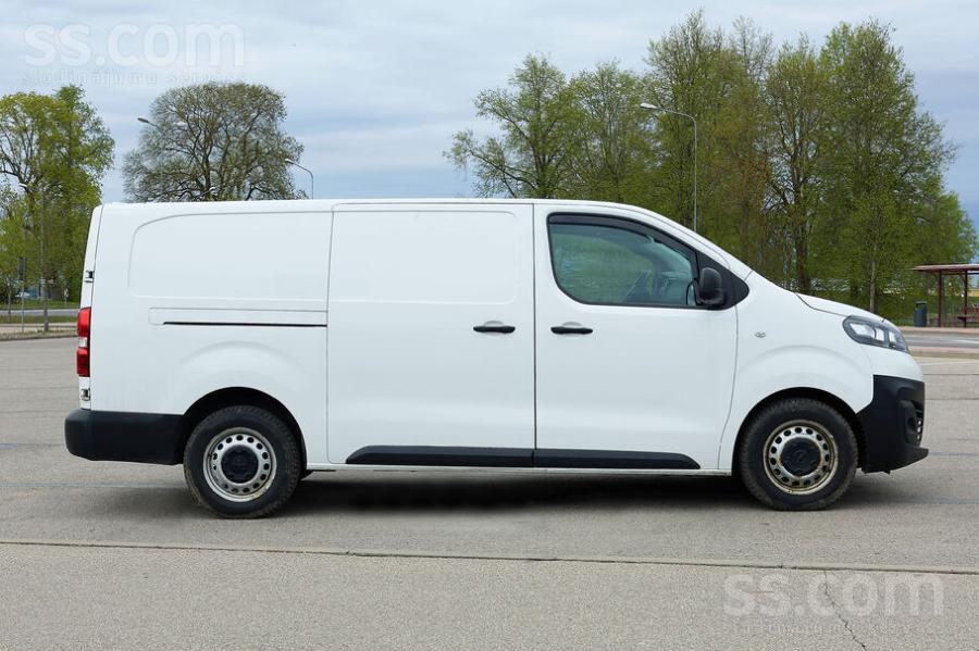 White Opel Vivaro 2020 in Daugavpils, with an engine capacity of 2.00 L and mileage of 234 thousand km for 11400 €, photo 1 on AUTOMOTO.COM.LV