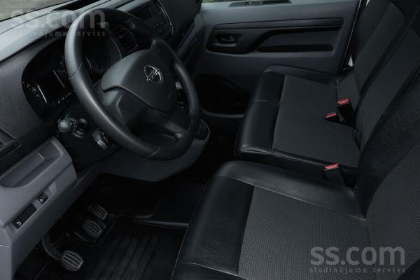 White Opel Vivaro 2020 in Daugavpils, with an engine capacity of 2.00 L and mileage of 234 thousand km for 11400 €, photo 9 on AUTOMOTO.COM.LV