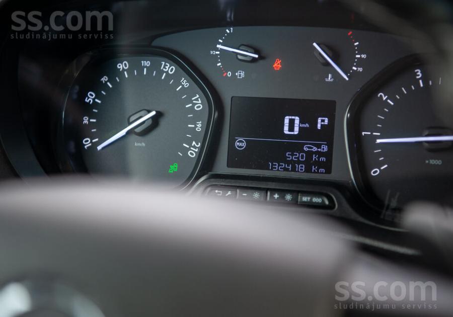 Balts Opel Vivaro 2020 Cēsis, ar dzinēja tilpumu 2.00 L un nobraukumu 132 tūkst. km par 17700 €, foto 28 vietnē AUTOMOTO.COM.LV