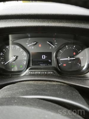 Balts Opel Vivaro 2020 Tukums, ar dzinēja tilpumu 1.50 L un nobraukumu 191 tūkst. km par 14250 €, foto 5 vietnē AUTOMOTO.COM.LV