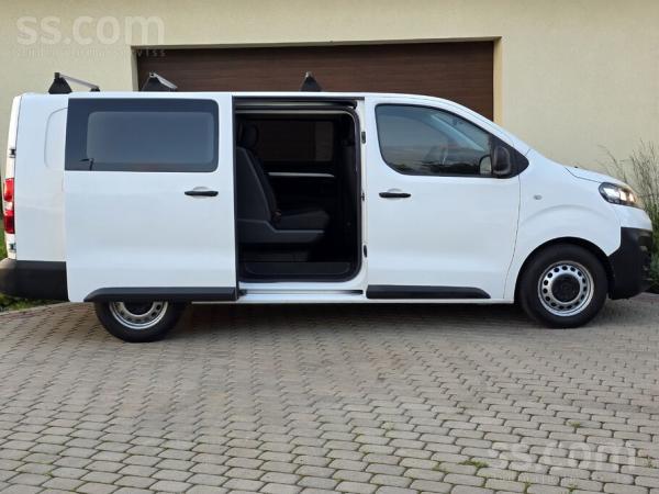 Opel Vivaro 2020 in Riga on AUTOMOTO.COM.LV White Opel Vivaro 2020 in Riga, with an engine capacity of 2.00 L and mileage of 141 thousand km for 16950 β¬, photo 7 on AUTOMOTO.COM.LV