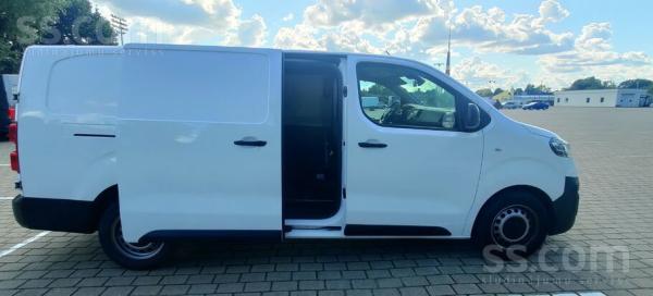 White Opel Vivaro 2020 in Riga, with an engine capacity of 2.00 L and mileage of 107 thousand km for 11300 €, photo 4 on AUTOMOTO.COM.LV