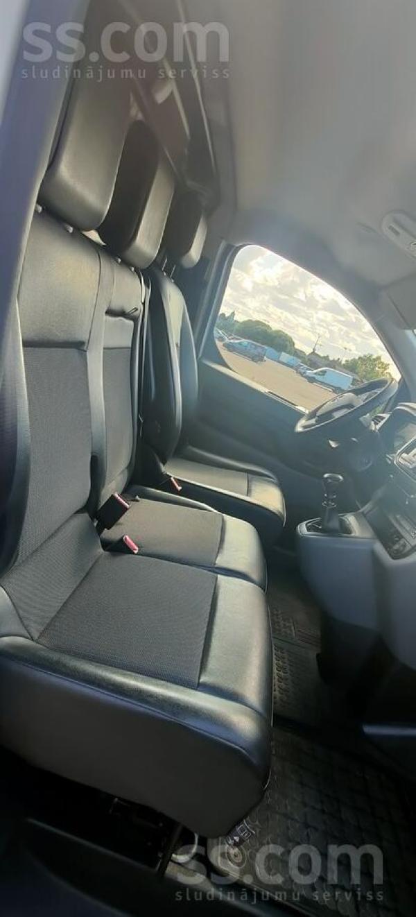 White Opel Vivaro 2020 in Riga, with an engine capacity of 2.00 L and mileage of 107 thousand km for 11300 €, photo 8 on AUTOMOTO.COM.LV