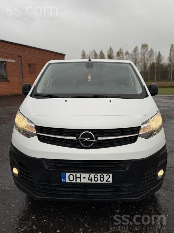 Balts Opel Vivaro 2021 Rēzekne, ar dzinēja tilpumu 1.50 L un nobraukumu 297 tūkst. km par 11300 €, foto 3 vietnē AUTOMOTO.COM.LV