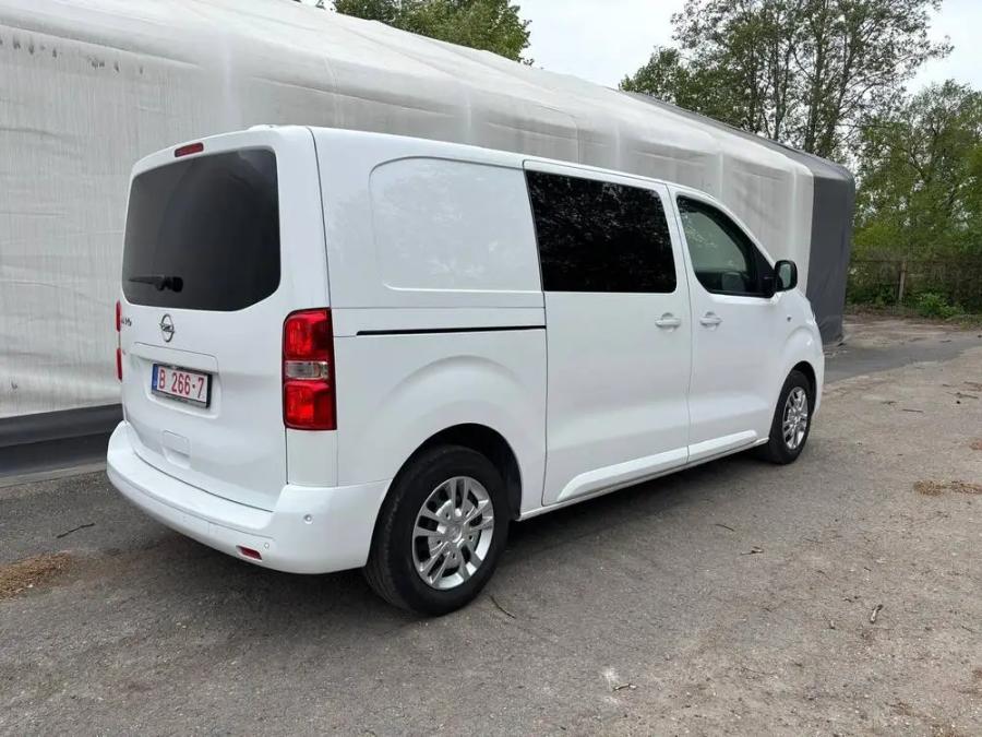 Balts Opel Vivaro 2022 Ogre, ar dzinēja tilpumu 2.00 L un nobraukumu 132 tūkst. km par 15900 €, foto 4 vietnē AUTOMOTO.COM.LV
