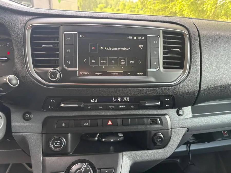Balts Opel Vivaro 2022 Ogre, ar dzinēja tilpumu 2.00 L un nobraukumu 132 tūkst. km par 15900 €, foto 11 vietnē AUTOMOTO.COM.LV
