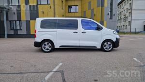 White Opel Vivaro 2022 in Bauska, with an engine capacity of 1.50 L and mileage of 0 thousand km for 16990 €, photo 5 on AUTOMOTO.COM.LV