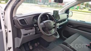 White Opel Vivaro 2022 in Bauska, with an engine capacity of 1.50 L and mileage of 0 thousand km for 16990 €, photo 9 on AUTOMOTO.COM.LV